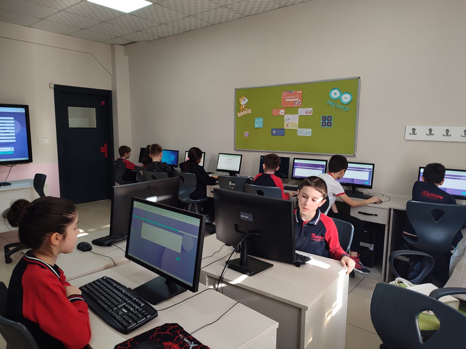 Siber Zekâ Bilgi Yarışması | Mefkûre İlkokulu